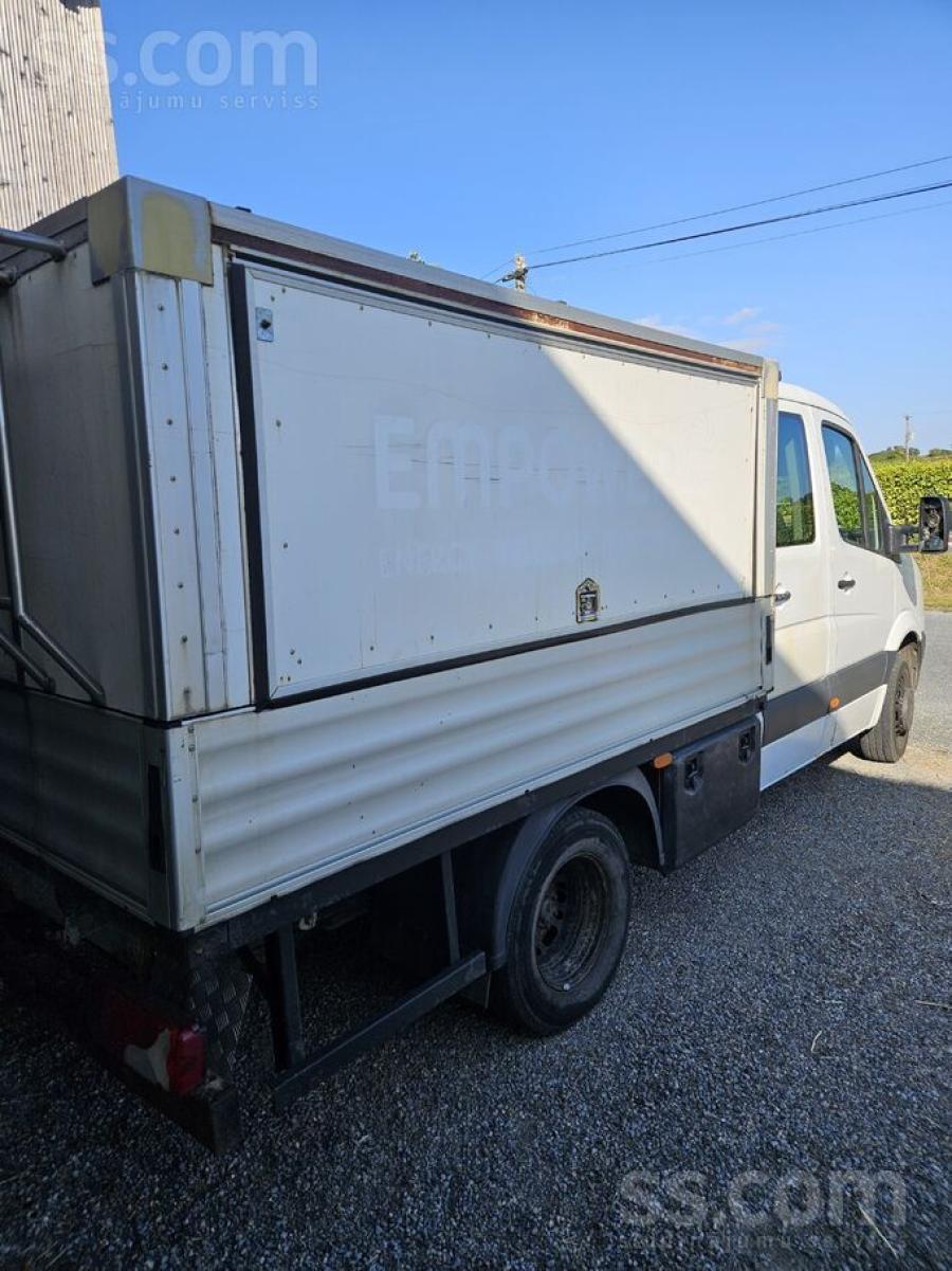 Balts Volkswagen Crafter 2012 Rīga, ar dzinēja tilpumu 2.00 L un nobraukumu 419 tūkst. km par 8500 €, foto 4 vietnē AUTOMOTO.COM.LV