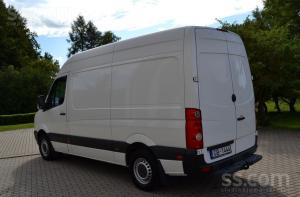 White Volkswagen Crafter 2012 in Tukums, with an engine capacity of 2.00 L and mileage of 430 thousand km for 7800 €, photo 12 on AUTOMOTO.COM.LV