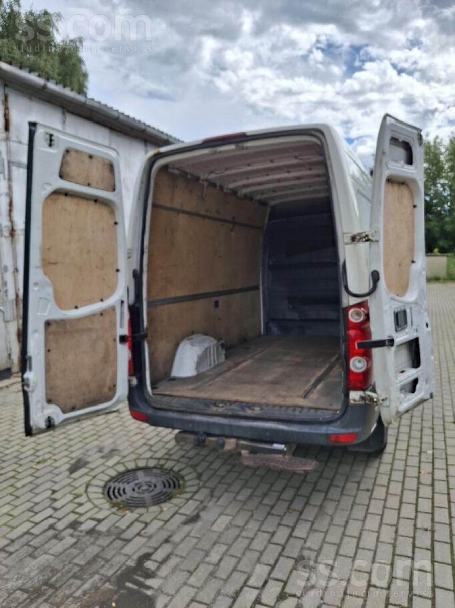 Balts Volkswagen Crafter 2012 Rīga, ar dzinēja tilpumu 2.00 L un nobraukumu 345 tūkst. km par 3900 €, foto 8 vietnē AUTOMOTO.COM.LV