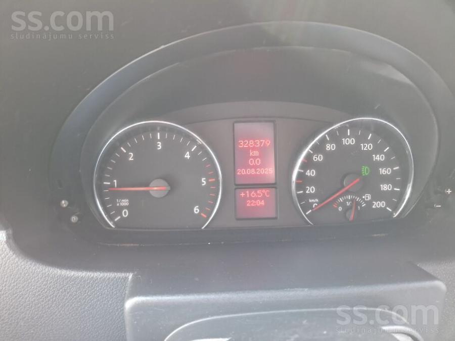 Balts Volkswagen Crafter 2012 Rīga, ar dzinēja tilpumu 2.00 L un nobraukumu 345 tūkst. km par 3900 €, foto 12 vietnē AUTOMOTO.COM.LV
