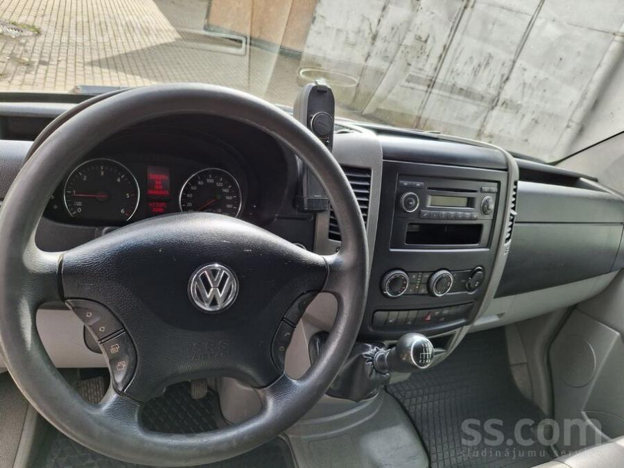 Balts Volkswagen Crafter 2012 Rīga, ar dzinēja tilpumu 2.00 L un nobraukumu 345 tūkst. km par 3900 €, foto 14 vietnē AUTOMOTO.COM.LV