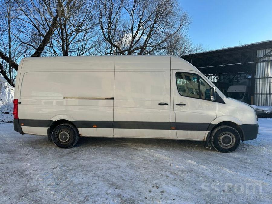 White Volkswagen Crafter 2013 in Riga, with an engine capacity of 2.00 L and mileage of 429 thousand km for 7600 €, photo 7 on AUTOMOTO.COM.LV
