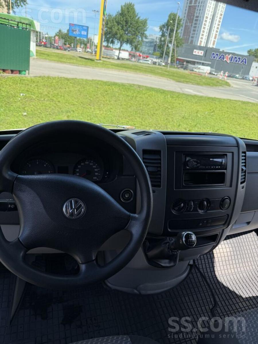 Balts Volkswagen Crafter 2013 Rīga, ar dzinēja tilpumu 2.00 L un nobraukumu 266 tūkst. km par 7300 €, foto 14 vietnē AUTOMOTO.COM.LV