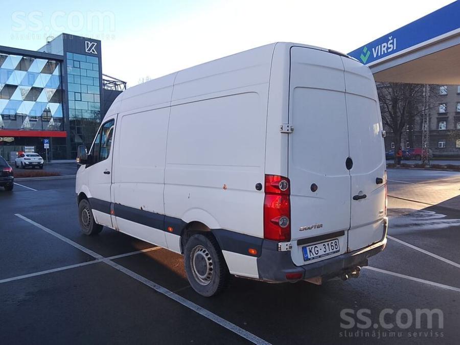 Balts Volkswagen Crafter 2013 Rīga, ar dzinēja tilpumu 2.50 L un nobraukumu 304 tūkst. km par 3509 €, foto 4 vietnē AUTOMOTO.COM.LV