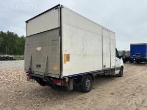 Balts Volkswagen Crafter 2013 Rīga, ar dzinēja tilpumu 2.00 L un nobraukumu 902 tūkst. km par 4000 €, foto 6 vietnē AUTOMOTO.COM.LV