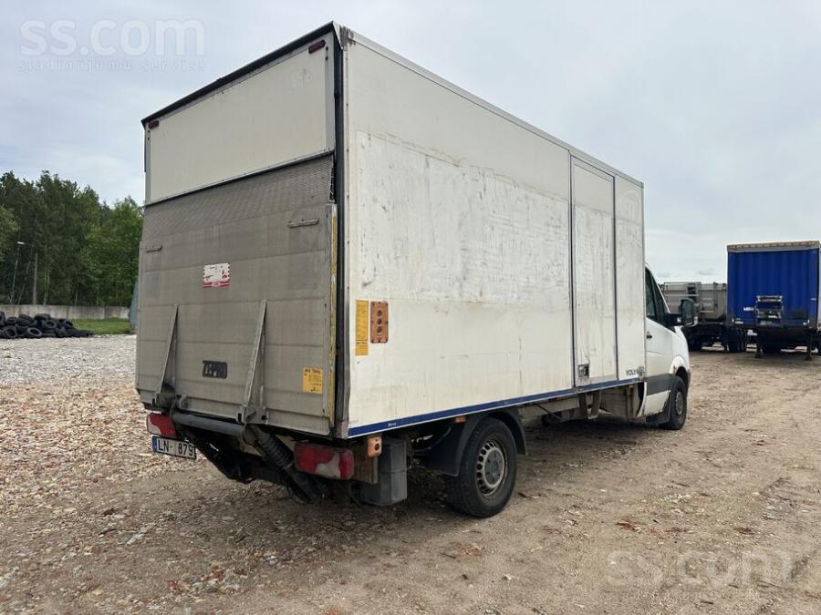 Balts Volkswagen Crafter 2013 Rīga, ar dzinēja tilpumu 2.00 L un nobraukumu 902 tūkst. km par 4000 €, foto 6 vietnē AUTOMOTO.COM.LV
