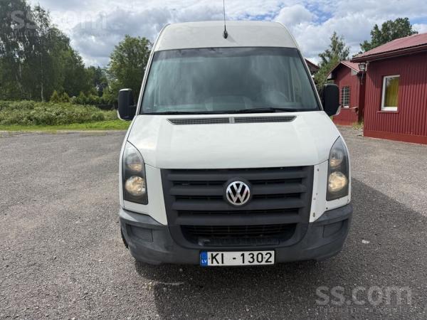 White Volkswagen Crafter 2013 in Riga, with an engine capacity of 2.00 L and mileage of 343 thousand km for 6950 €, photo 2 on AUTOMOTO.COM.LV