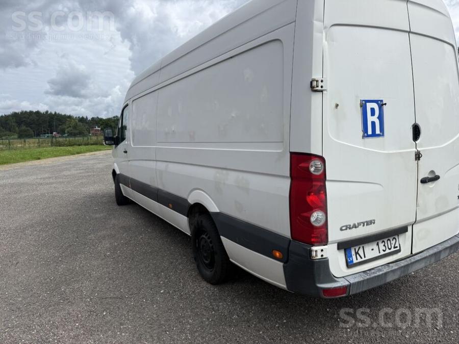 White Volkswagen Crafter 2013 in Riga, with an engine capacity of 2.00 L and mileage of 343 thousand km for 6950 €, photo 4 on AUTOMOTO.COM.LV