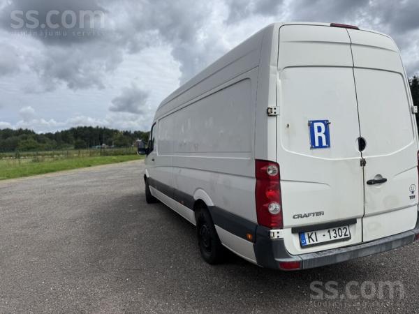 White Volkswagen Crafter 2013 in Riga, with an engine capacity of 2.00 L and mileage of 343 thousand km for 6950 €, photo 6 on AUTOMOTO.COM.LV