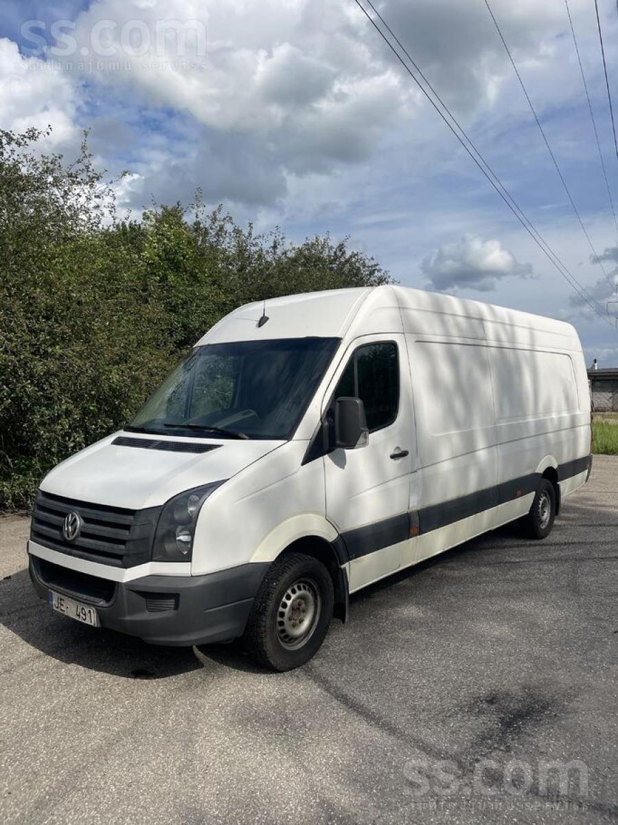 White Volkswagen Crafter 2013 in Ogre, with an engine capacity of 2.00 L and mileage of 715 thousand km for 4250 €, photo 3 on AUTOMOTO.COM.LV