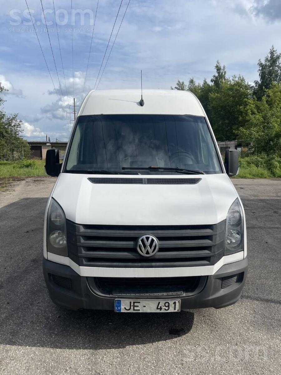 White Volkswagen Crafter 2013 in Ogre, with an engine capacity of 2.00 L and mileage of 715 thousand km for 4250 €, photo 4 on AUTOMOTO.COM.LV