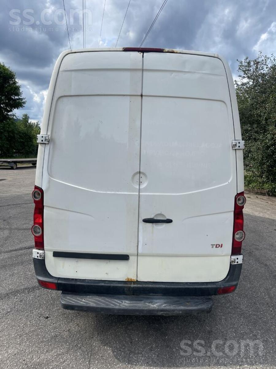 White Volkswagen Crafter 2013 in Ogre, with an engine capacity of 2.00 L and mileage of 715 thousand km for 4250 €, photo 7 on AUTOMOTO.COM.LV