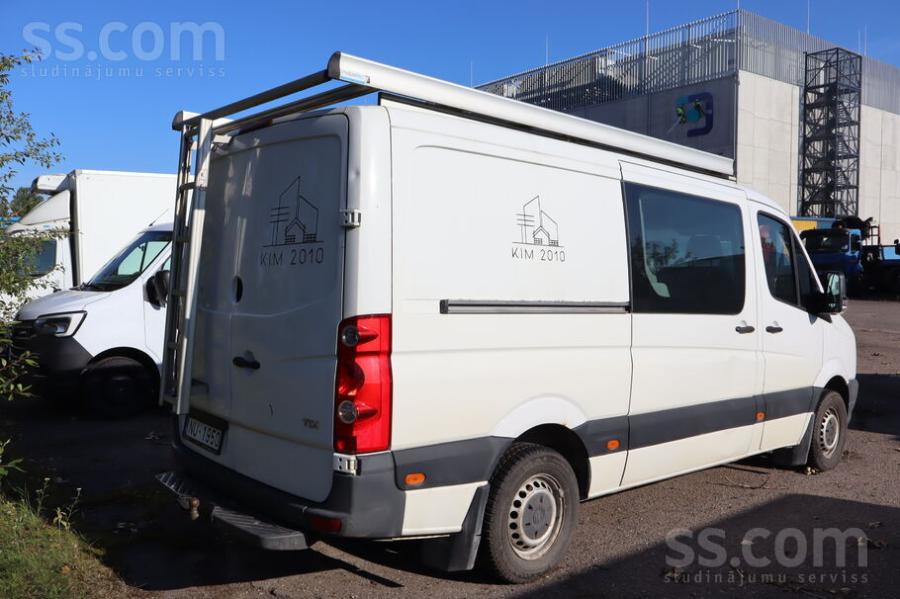 White Volkswagen Crafter 2013 in Riga, with an engine capacity of 2.00 L and mileage of 288 thousand km for 4650 €, photo 4 on AUTOMOTO.COM.LV