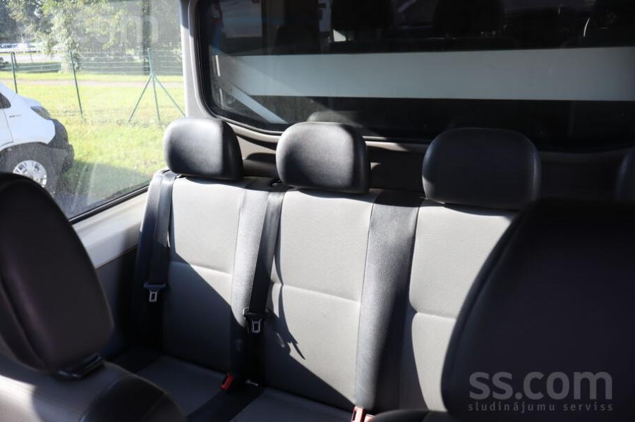 White Volkswagen Crafter 2013 in Riga, with an engine capacity of 2.00 L and mileage of 288 thousand km for 4650 €, photo 7 on AUTOMOTO.COM.LV