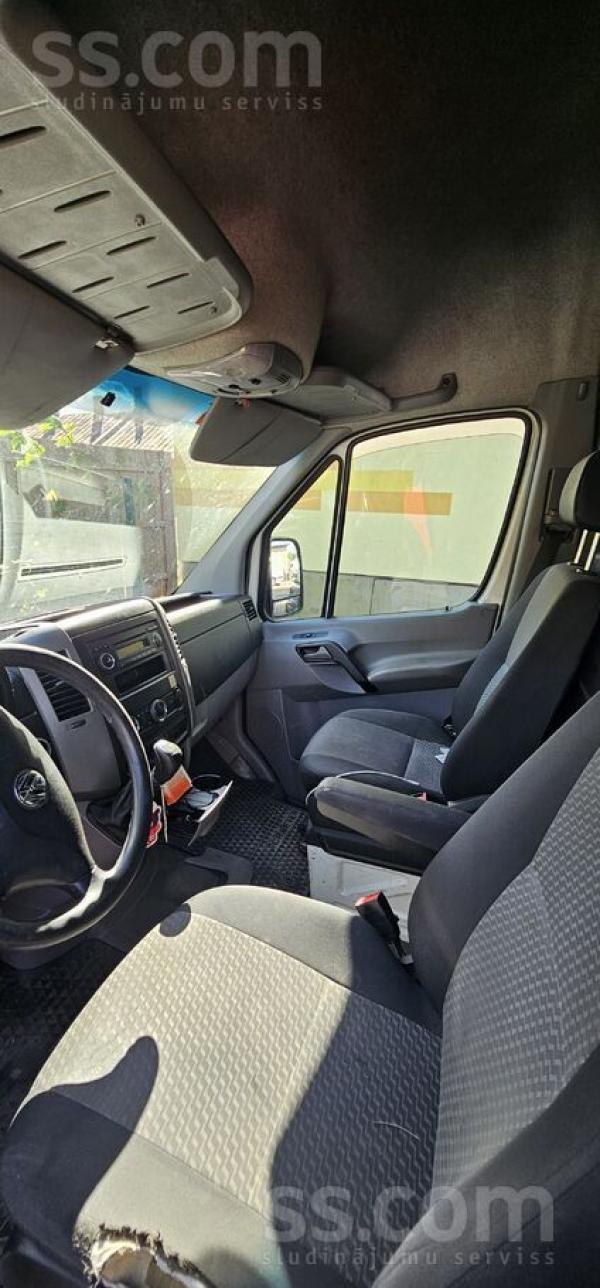 White Volkswagen Crafter 2013 in Riga, with an engine capacity of 2.00 L and mileage of 450 thousand km for 2000 €, photo 3 on AUTOMOTO.COM.LV
