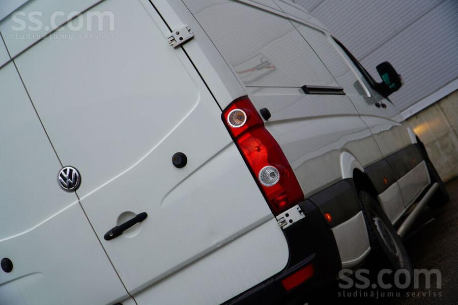 White Volkswagen Crafter 2014 in Riga, with an engine capacity of 2.00 L and mileage of 265 thousand km for 3599 €, photo 10 on AUTOMOTO.COM.LV