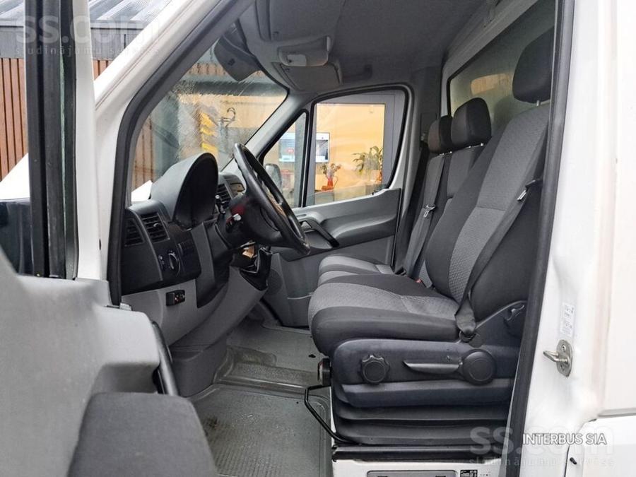 White Volkswagen Crafter 2014 in Riga, with an engine capacity of 2.00 L and mileage of 0 thousand km for 16335 €, photo 12 on AUTOMOTO.COM.LV