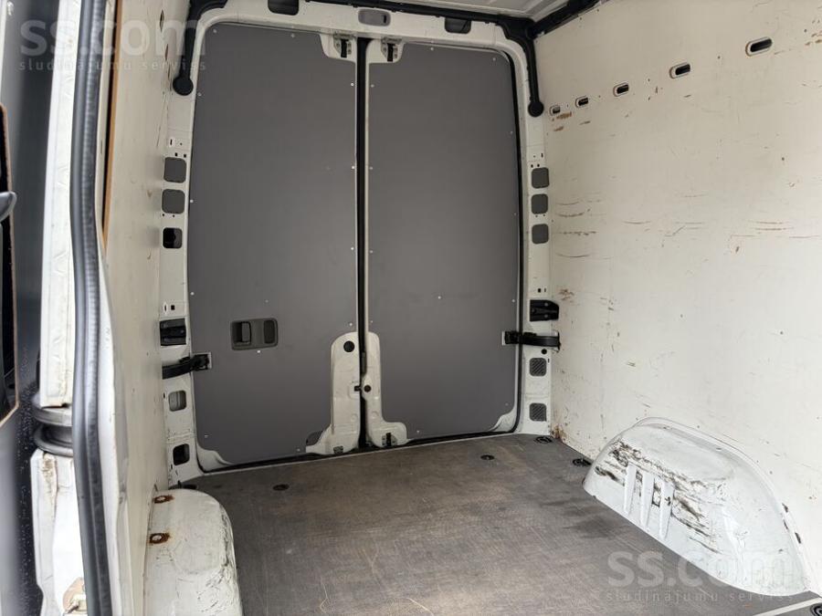 Balts Volkswagen Crafter 2014 Ogre, ar dzinēja tilpumu 2.00 L un nobraukumu 0 tūkst. km par 11950 €, foto 26 vietnē AUTOMOTO.COM.LV