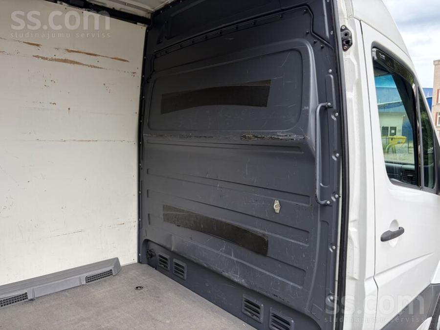Balts Volkswagen Crafter 2014 Ogre, ar dzinēja tilpumu 2.00 L un nobraukumu 0 tūkst. km par 11950 €, foto 27 vietnē AUTOMOTO.COM.LV