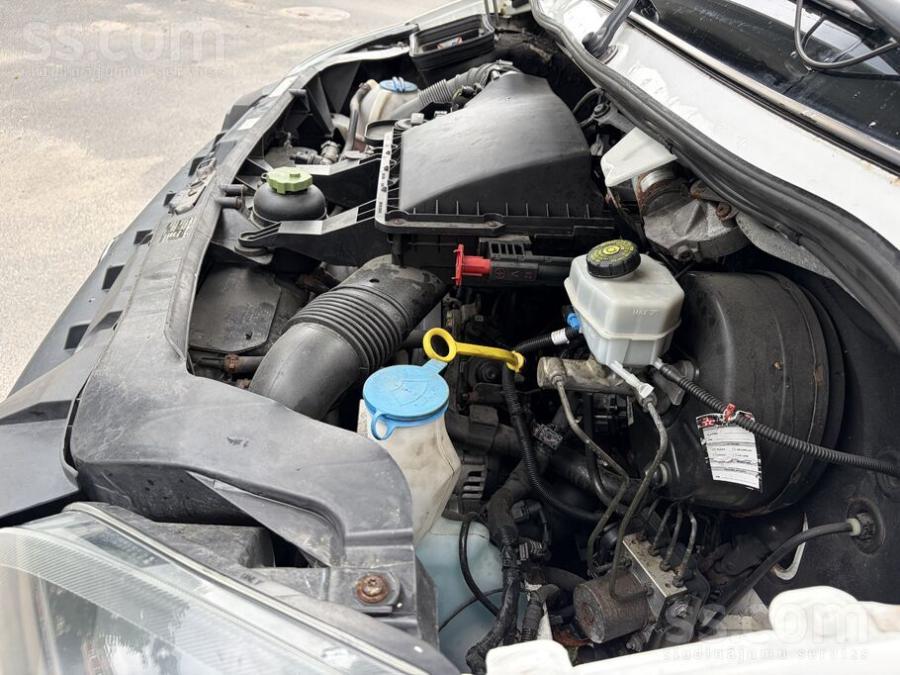 Balts Volkswagen Crafter 2014 Ogre, ar dzinēja tilpumu 2.00 L un nobraukumu 0 tūkst. km par 11950 €, foto 32 vietnē AUTOMOTO.COM.LV