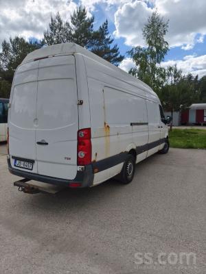 White Volkswagen Crafter 2014 in Jekabpils, with an engine capacity of 2.00 L and mileage of 336 thousand km for 6500 €, photo 4 on AUTOMOTO.COM.LV