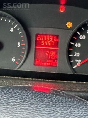 Balts Volkswagen Crafter 2014 Rīga, ar dzinēja tilpumu 2.00 L un nobraukumu 204 tūkst. km par 7500 €, foto 7 vietnē AUTOMOTO.COM.LV