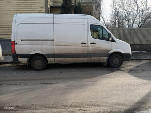 White Volkswagen Crafter 2014 in Jogeva, with an engine capacity of 0.00 L and mileage of 321 thousand km for 14900 €, photo 7 on AUTOMOTO.COM.LV