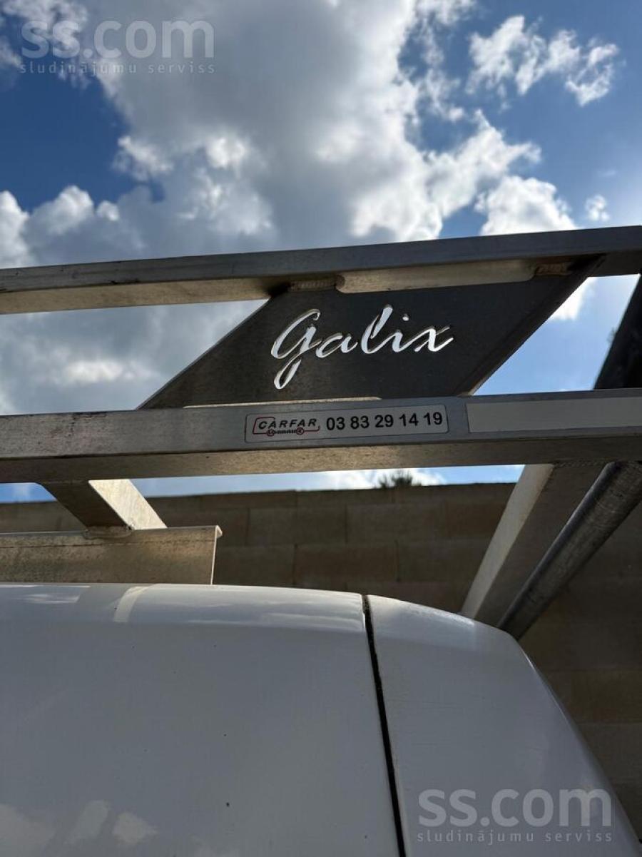 White Volkswagen Crafter 2014 in Jurmala, with an engine capacity of 2.00 L and mileage of 330 thousand km for 8000 €, photo 7 on AUTOMOTO.COM.LV
