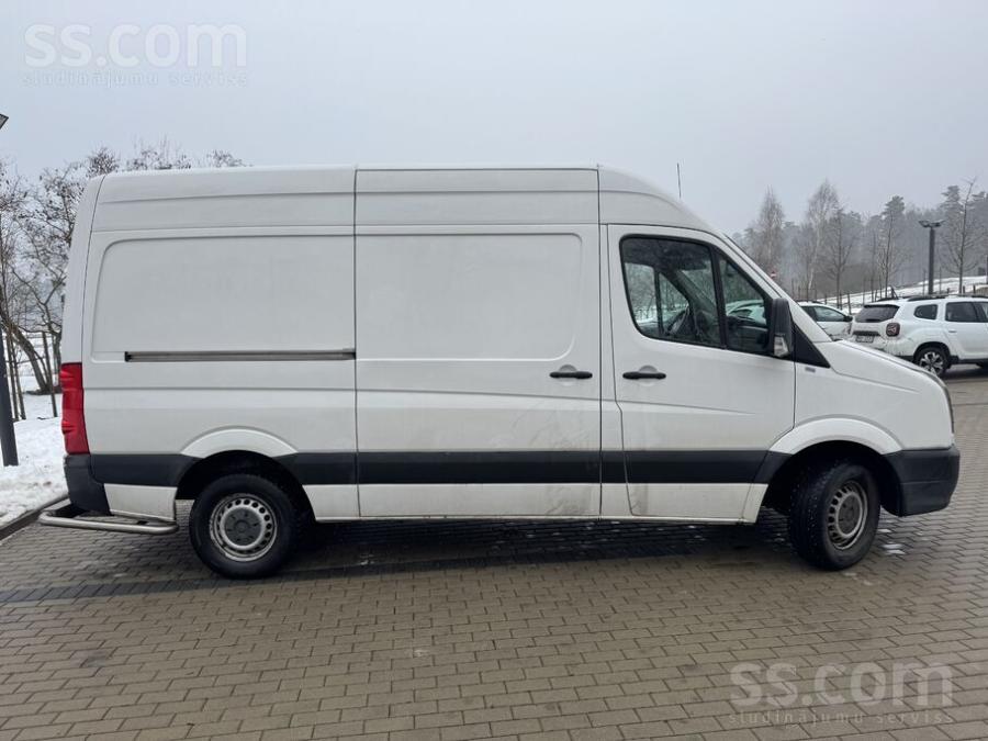 White Volkswagen Crafter 2015 in Riga, with an engine capacity of 2.00 L and mileage of 263 thousand km for 7800 €, photo 7 on AUTOMOTO.COM.LV