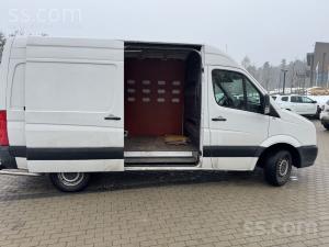 White Volkswagen Crafter 2015 in Riga, with an engine capacity of 2.00 L and mileage of 263 thousand km for 7800 €, photo 8 on AUTOMOTO.COM.LV