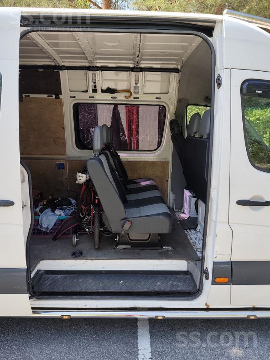 White Volkswagen Crafter 2015 in Riga, with an engine capacity of 2.00 L and mileage of 344 thousand km for 7490 €, photo 8 on AUTOMOTO.COM.LV