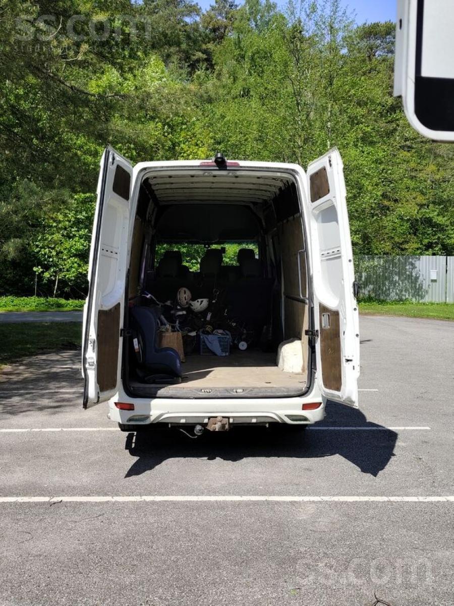 White Volkswagen Crafter 2015 in Riga, with an engine capacity of 2.00 L and mileage of 344 thousand km for 7490 €, photo 10 on AUTOMOTO.COM.LV