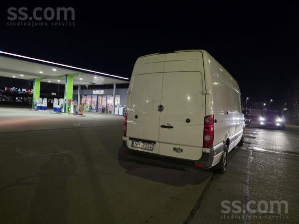 Balts Volkswagen Crafter 2015 Rīga, ar dzinēja tilpumu 2.00 L un nobraukumu 405 tūkst. km par 8000 €, foto 1 vietnē AUTOMOTO.COM.LV