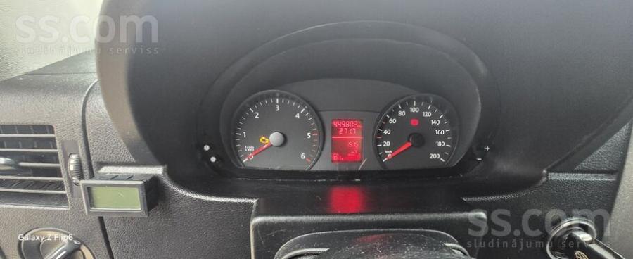 Balts Volkswagen Crafter 2015 Rīga, ar dzinēja tilpumu 2.00 L un nobraukumu 450 tūkst. km par 7500 €, foto 8 vietnē AUTOMOTO.COM.LV
