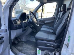 Balts Volkswagen Crafter 2015 Rīga, ar dzinēja tilpumu 2.00 L un nobraukumu 396 tūkst. km par 2990 €, foto 8 vietnē AUTOMOTO.COM.LV