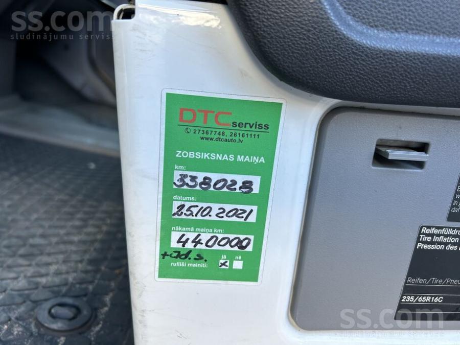 Balts Volkswagen Crafter 2015 Rīga, ar dzinēja tilpumu 2.00 L un nobraukumu 396 tūkst. km par 2990 €, foto 13 vietnē AUTOMOTO.COM.LV