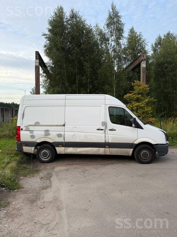 White Volkswagen Crafter 2015 in Riga, with an engine capacity of 2.00 L and mileage of 262 thousand km for 1550 €, photo 3 on AUTOMOTO.COM.LV