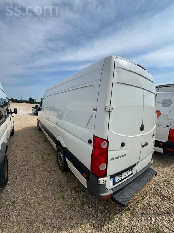 White Volkswagen Crafter 2015 in Riga, with an engine capacity of 2.00 L and mileage of 334 thousand km for 7260 €, photo 2 on AUTOMOTO.COM.LV