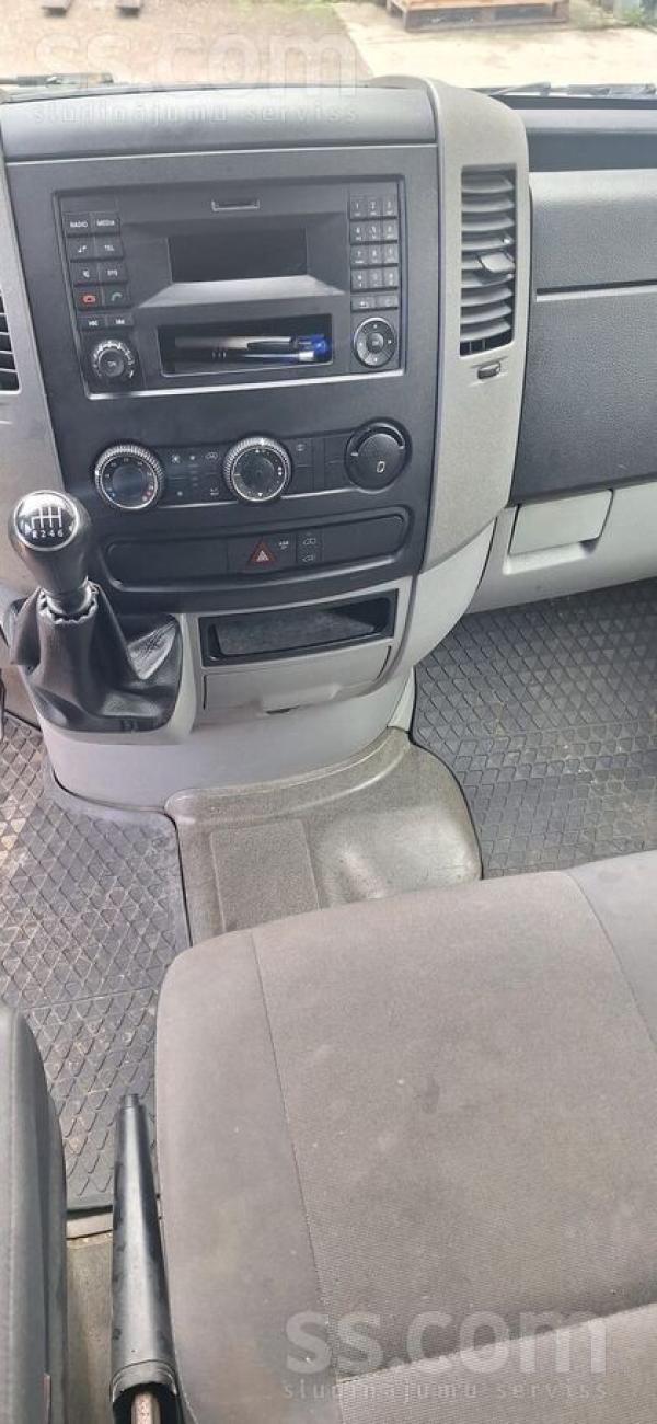 Balts Volkswagen Crafter 2015 Jēkabpils, ar dzinēja tilpumu 2.00 L un nobraukumu 434 tūkst. km par 5500 €, foto 8 vietnē AUTOMOTO.COM.LV