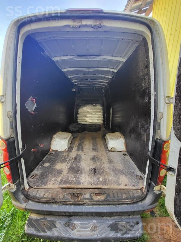 Balts Volkswagen Crafter 2016 Cēsis, ar dzinēja tilpumu 2.00 L un nobraukumu 401 tūkst. km par 2100 €, foto 4 vietnē AUTOMOTO.COM.LV