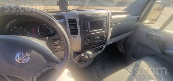 Balts Volkswagen Crafter 2016 Rīga, ar dzinēja tilpumu 2.00 L un nobraukumu 197 tūkst. km par 12500 €, foto 8 vietnē AUTOMOTO.COM.LV