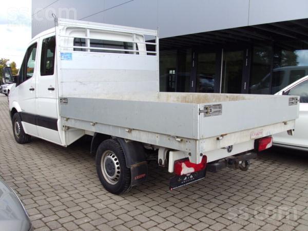 White Volkswagen Crafter 2016 in Riga, with an engine capacity of 2.00 L and mileage of 118 thousand km for 16000 €, photo 2 on AUTOMOTO.COM.LV