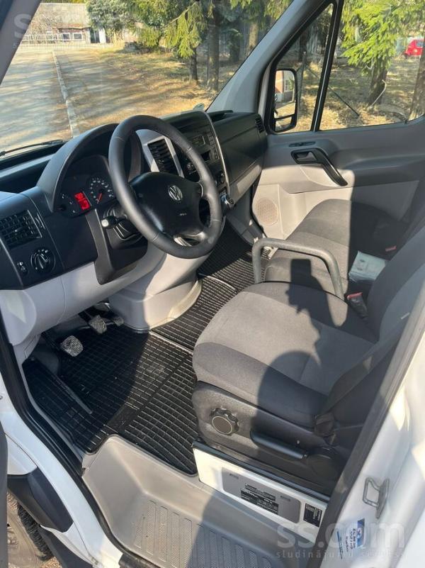 Balts Volkswagen Crafter 2016 Kuldīga, ar dzinēja tilpumu 2.00 L un nobraukumu 341 tūkst. km par 8950 €, foto 10 vietnē AUTOMOTO.COM.LV