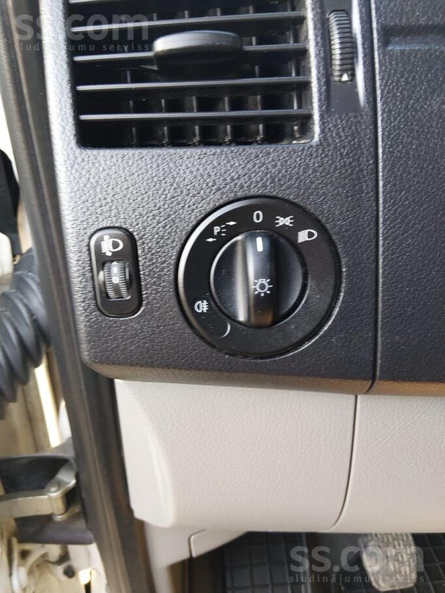 Balts Volkswagen Crafter 2016 Kuldīga, ar dzinēja tilpumu 2.00 L un nobraukumu 341 tūkst. km par 8950 €, foto 15 vietnē AUTOMOTO.COM.LV