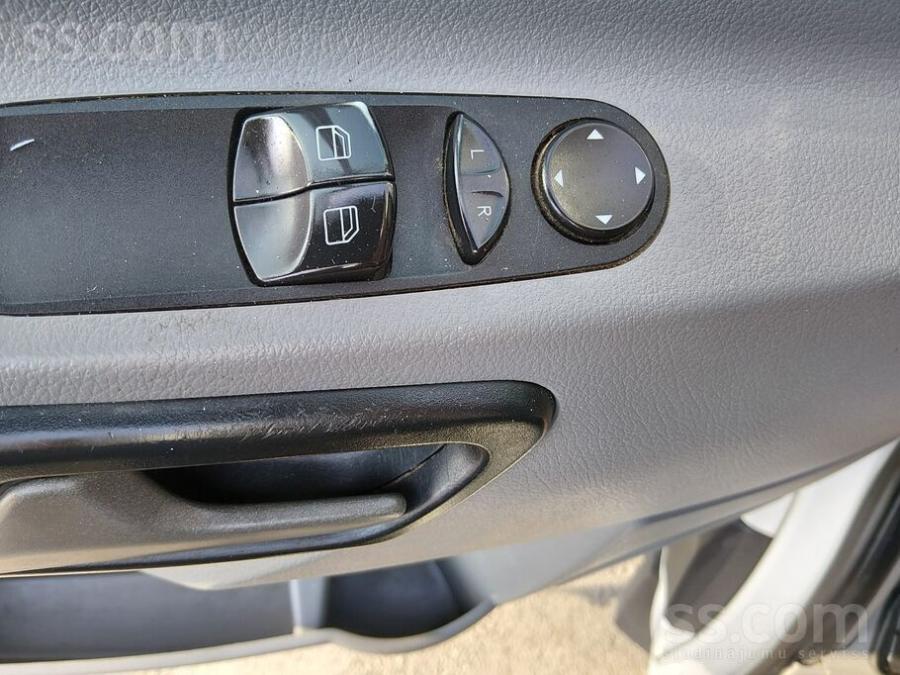 Balts Volkswagen Crafter 2016 Kuldīga, ar dzinēja tilpumu 2.00 L un nobraukumu 341 tūkst. km par 8950 €, foto 20 vietnē AUTOMOTO.COM.LV