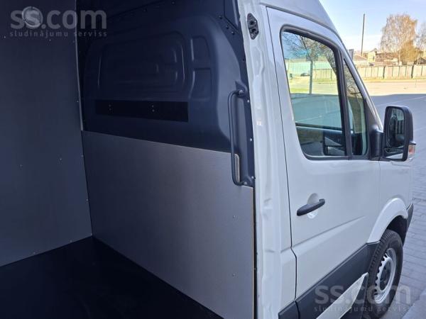 Balts Volkswagen Crafter 2016 Rīga, ar dzinēja tilpumu 2.00 L un nobraukumu 226 tūkst. km par 18900 €, foto 7 vietnē AUTOMOTO.COM.LV