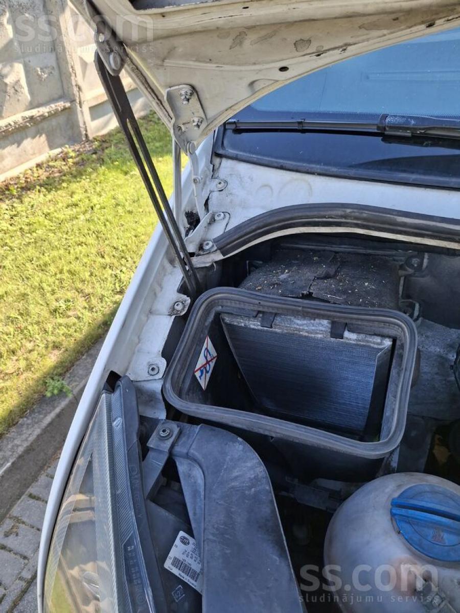 Balts Volkswagen Crafter 2016 Rīga, ar dzinēja tilpumu 2.00 L un nobraukumu 374 tūkst. km par 6590 €, foto 9 vietnē AUTOMOTO.COM.LV