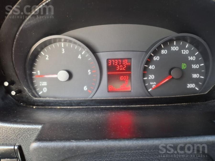 Balts Volkswagen Crafter 2016 Rīga, ar dzinēja tilpumu 2.00 L un nobraukumu 374 tūkst. km par 6590 €, foto 12 vietnē AUTOMOTO.COM.LV