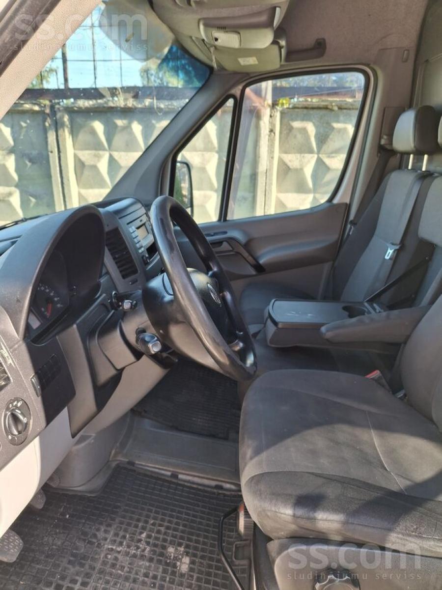 Balts Volkswagen Crafter 2016 Rīga, ar dzinēja tilpumu 2.00 L un nobraukumu 374 tūkst. km par 6590 €, foto 14 vietnē AUTOMOTO.COM.LV