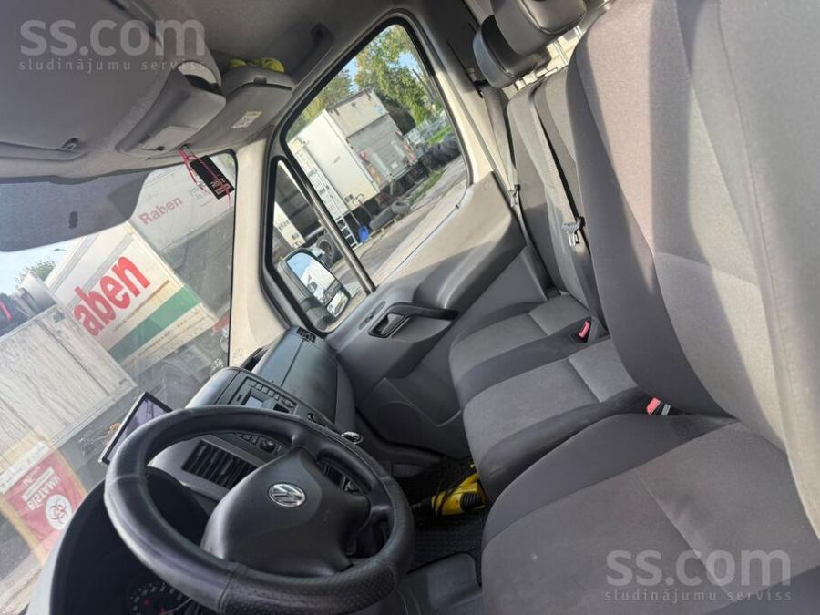Balts Volkswagen Crafter 2016 Rīga, ar dzinēja tilpumu 2.00 L un nobraukumu 331 tūkst. km par 8300 €, foto 3 vietnē AUTOMOTO.COM.LV